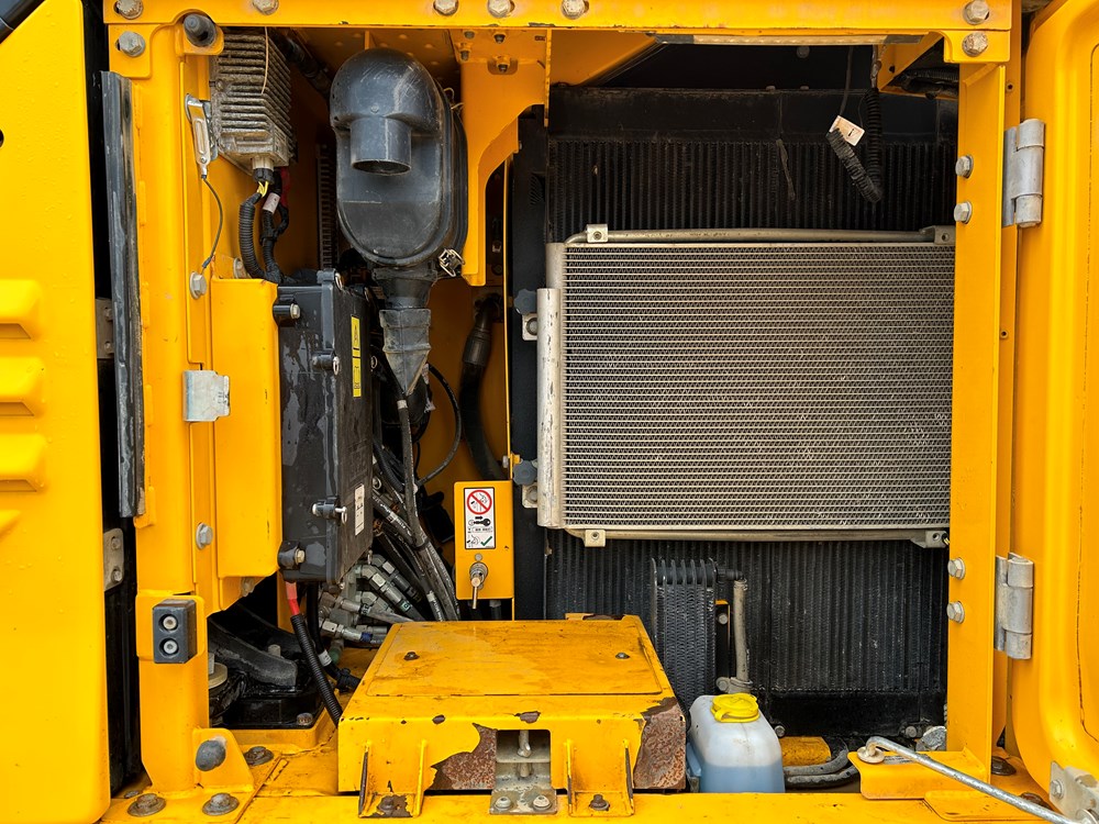 2019 JCB 131X LC (1054376) | P&E