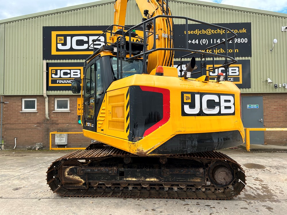 2019 JCB 131X LC (1054376) | P&E
